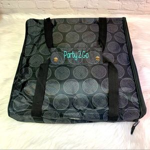 thirty-one - Poshmark